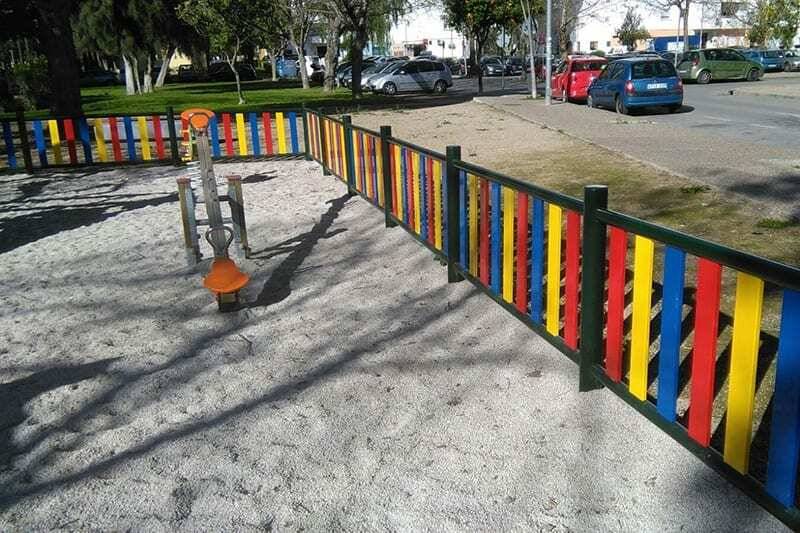 Valla infantil metálica para parques | VALLA INFANTIL METALICA