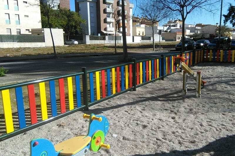 Valla infantil metálica para parques | VALLA INFANTIL METALICA