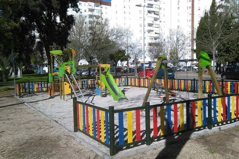 Valla infantil metálica para parques | VALLA INFANTIL METALICA