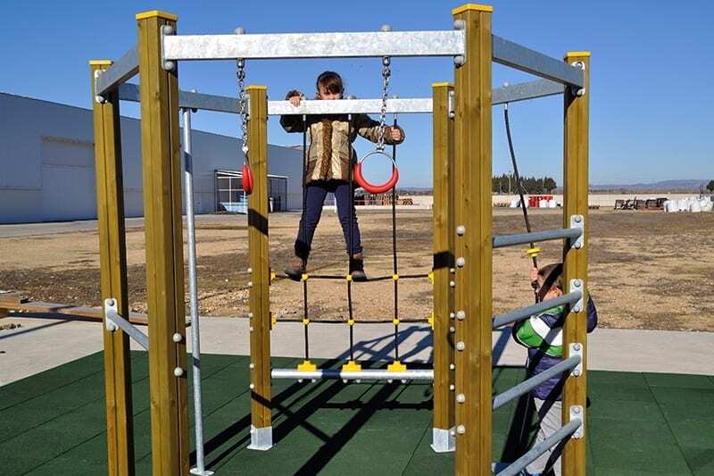 HEXAGONAL SHAPED MONKEY BARS | - Industrias Agapito