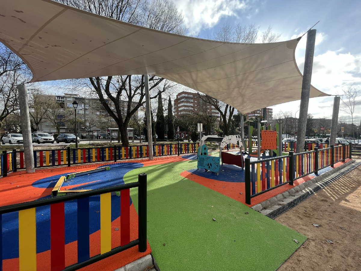 Cubrición Gobi para parques infantiles, zonas urbanas y colegios.